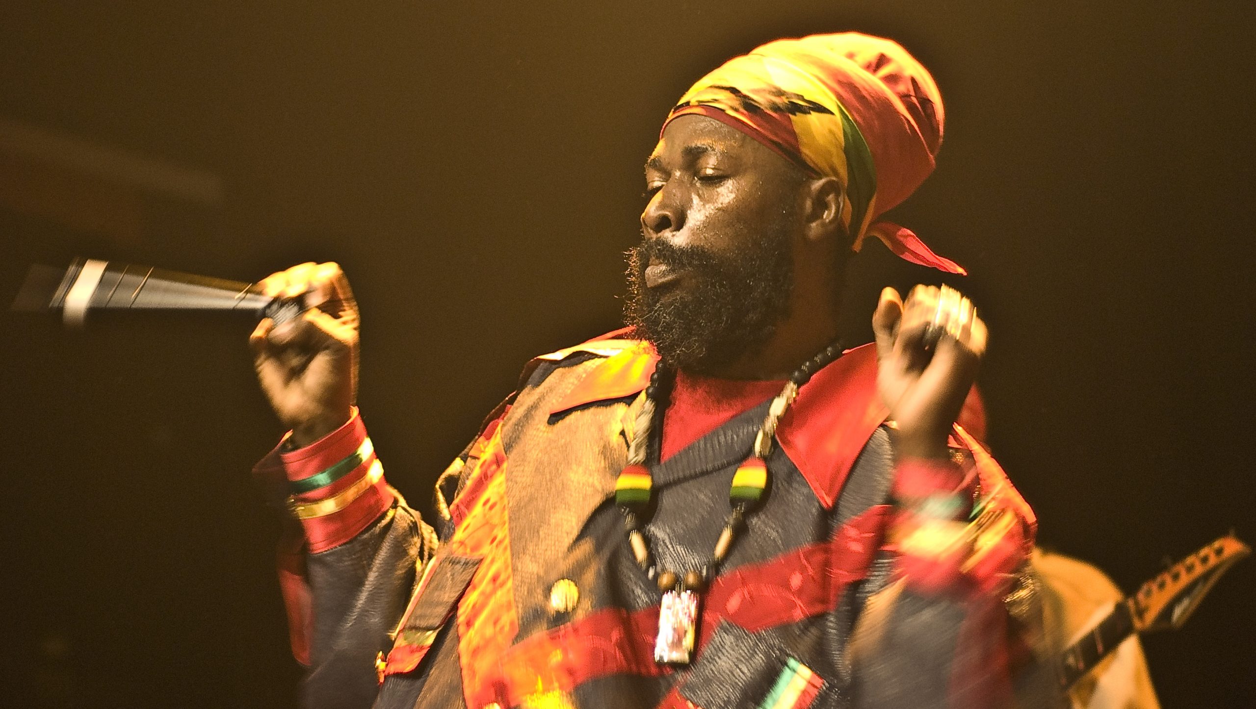 Capleton y su nuevo single "Burn Up The Streets"